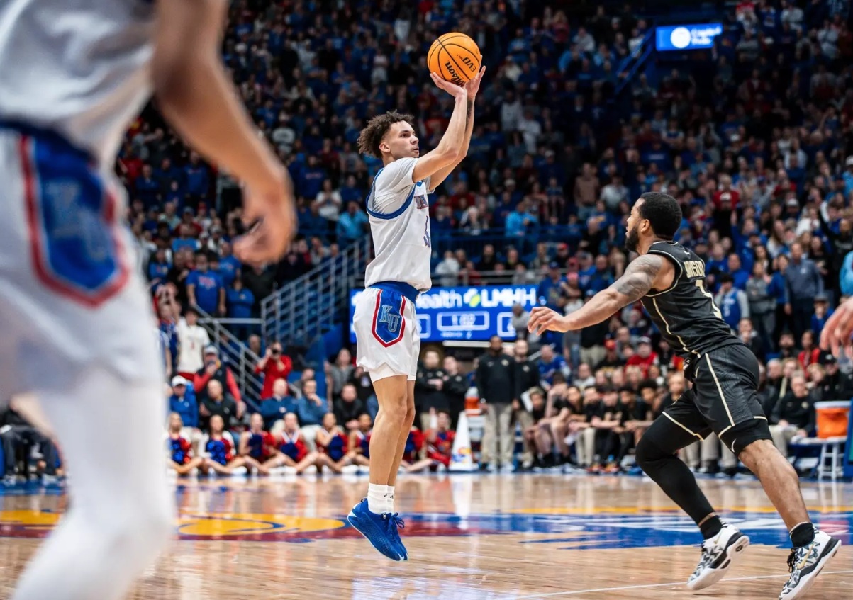 Zeke Mayo - Basketball Scouting Service